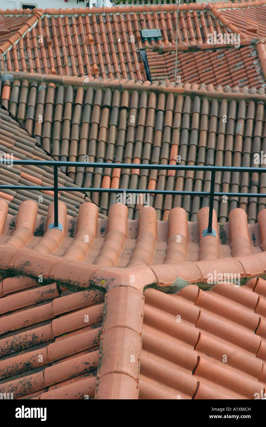 Nested roofs hi-res stock photography and images - Alamy