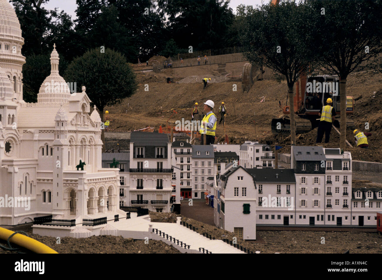 BUILDING THE LEGOLAND UK 1995 Stock Photo - Alamy