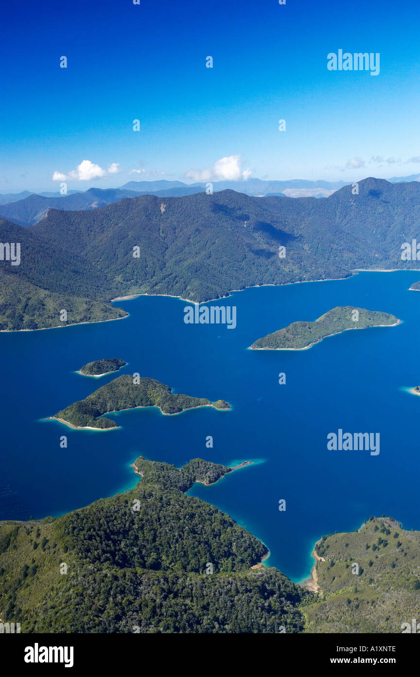 Tarakaipa island hi-res stock photography and images - Alamy