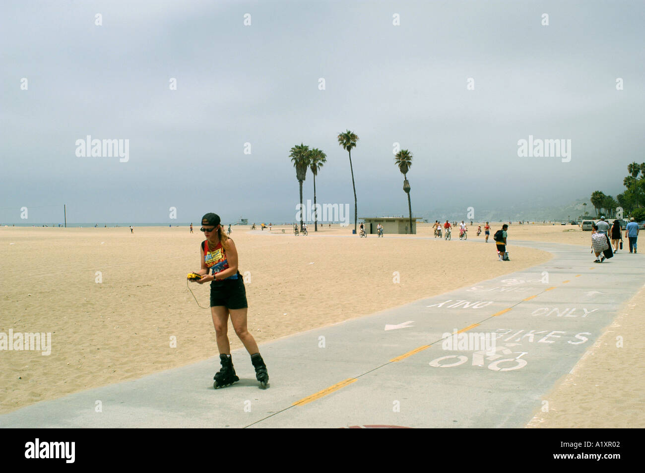 Roller blade beach hi-res stock photography and images - Alamy