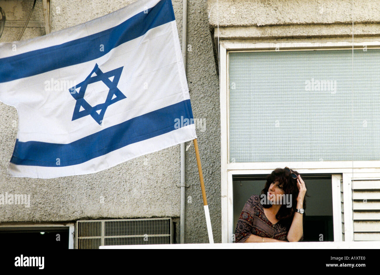 ISRAELI ELECTIONS MAY 1996 A MEMBER OF LABOUR PARTY HEADQUARTERS STAFF ...