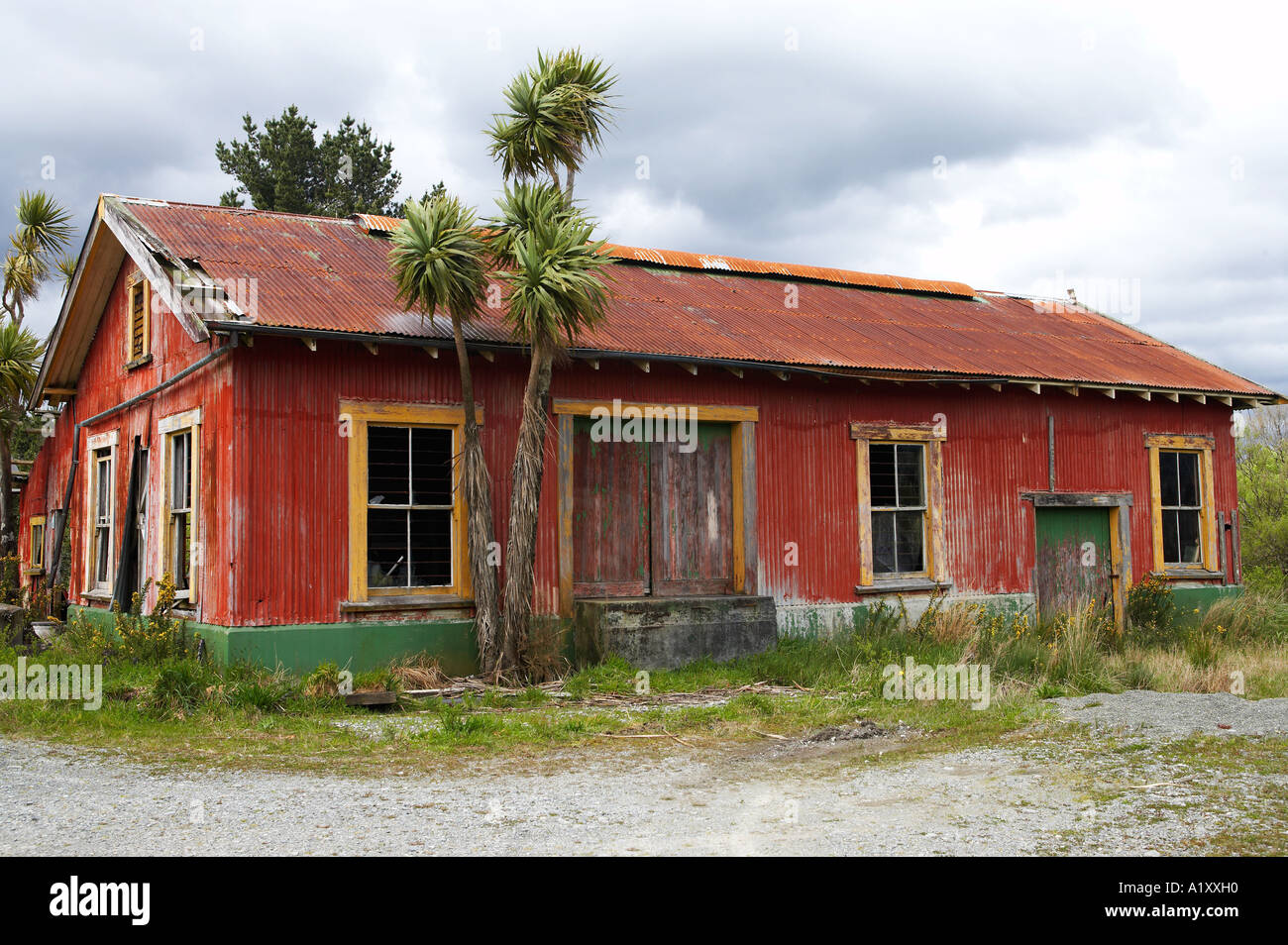 Corrugated iron factory building hi-res stock photography and images ...