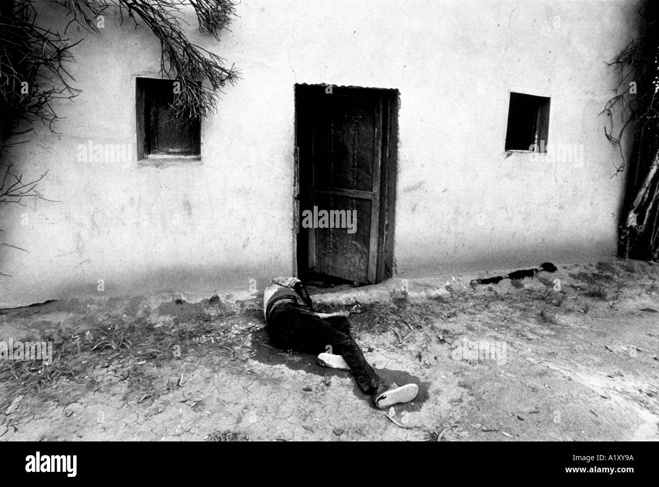 Rwanda hutu tutsi Black and White Stock Photos & Images - Alamy