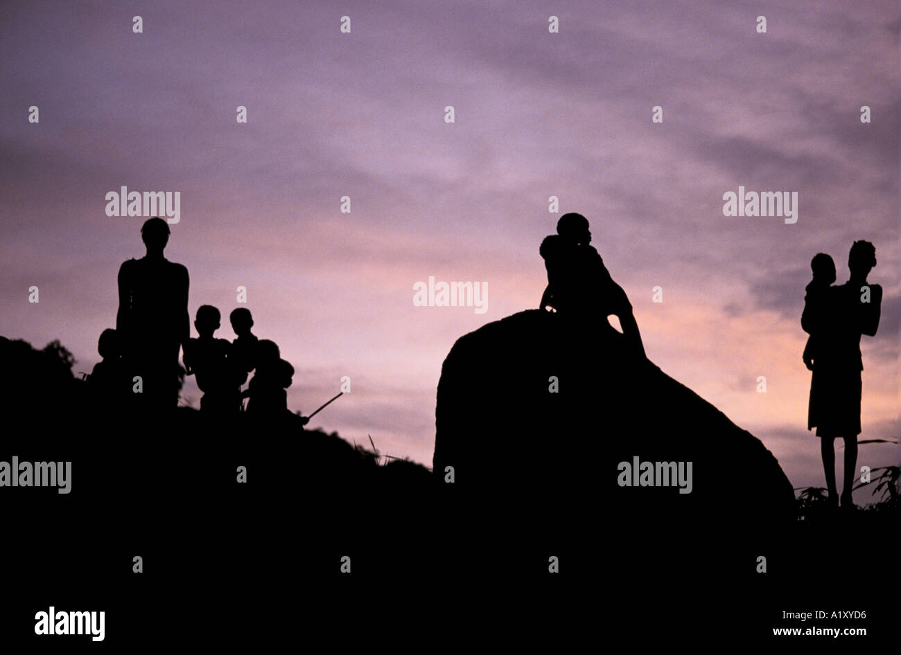 Nuba tribe hi-res stock photography and images - Alamy