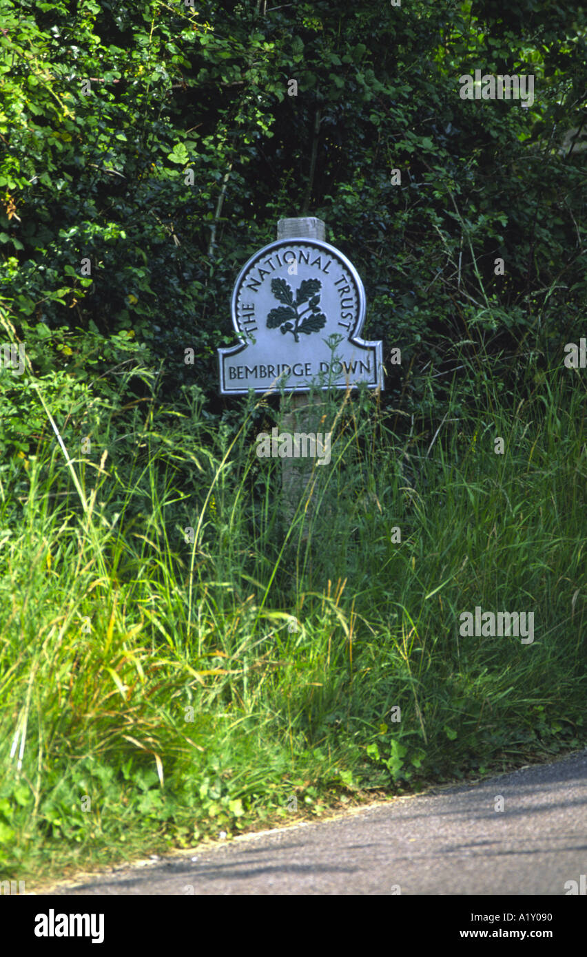 National trust sign england hi-res stock photography and images - Alamy