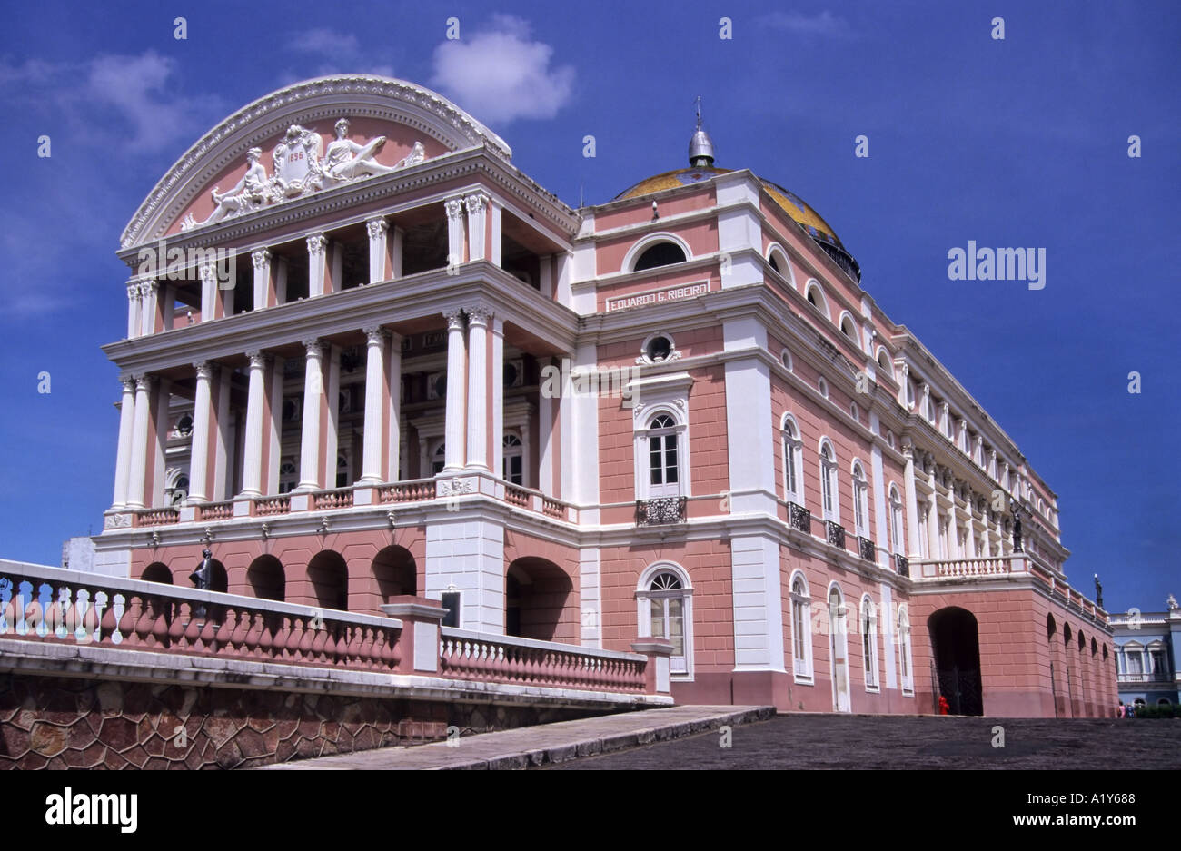 Teatro amazonas manaus brasil hi-res stock photography and images - Alamy