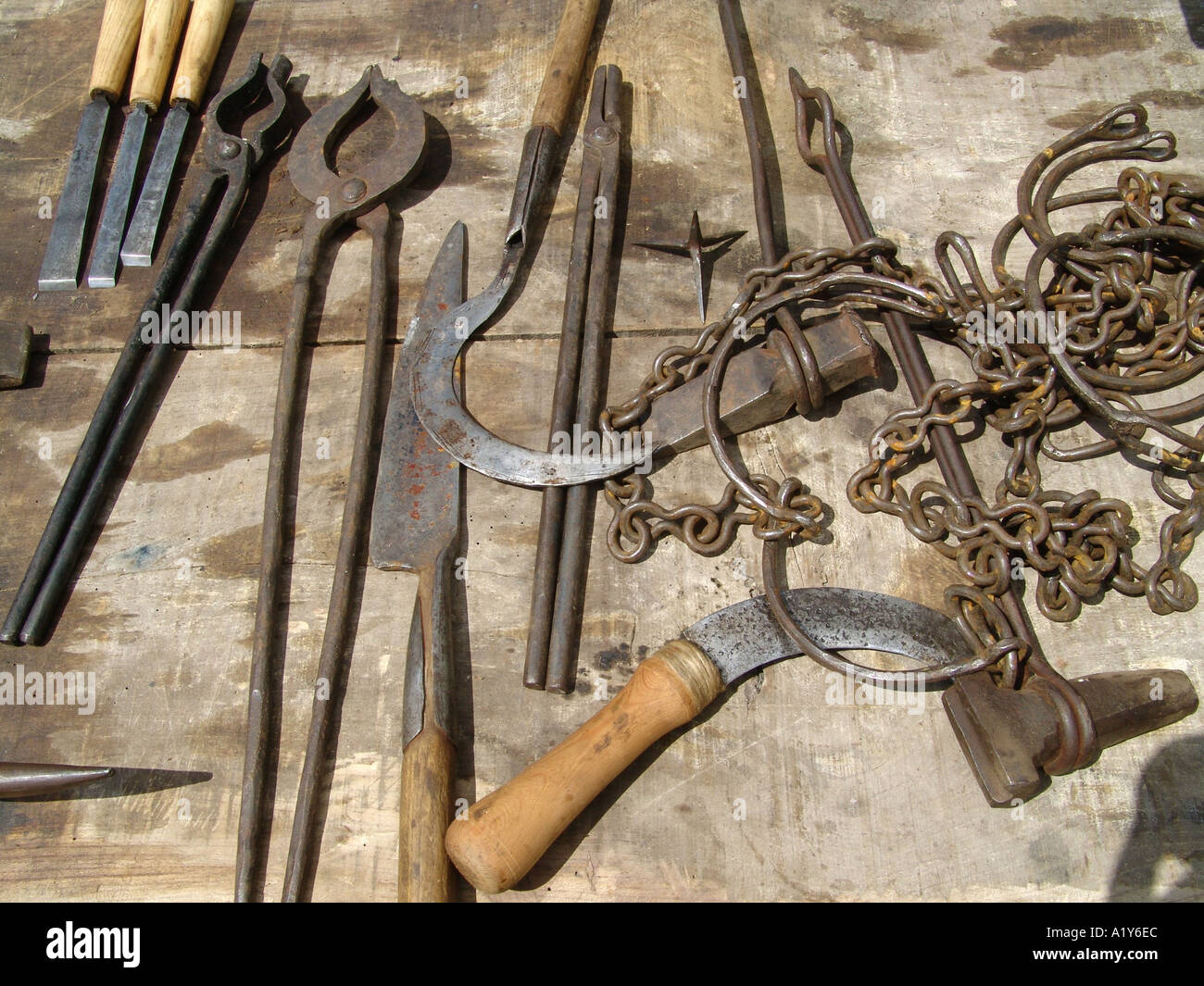 Roman iron chain hi-res stock photography and images - Alamy