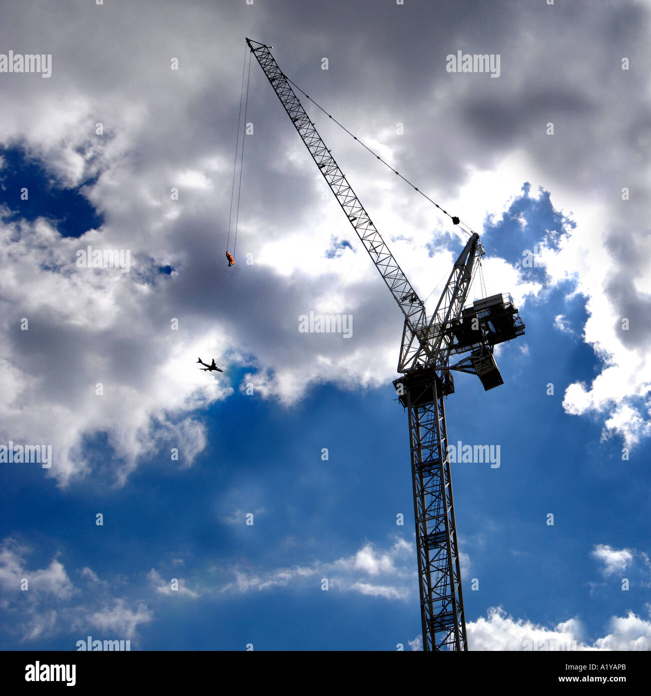 Fly jib hi-res stock photography and images - Alamy