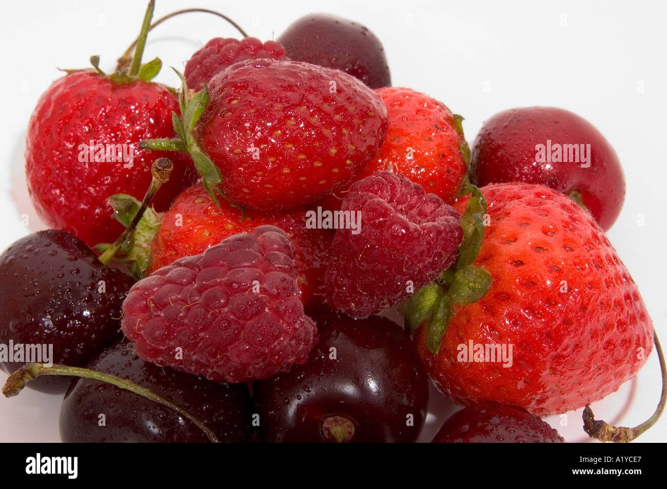 English rasberries hi-res stock photography and images - Alamy