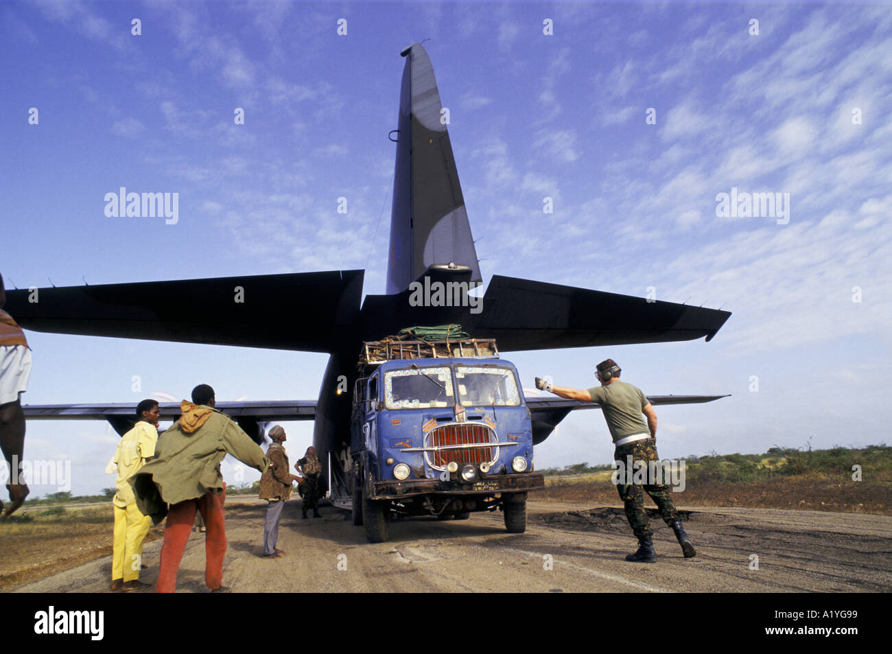 Aid africa plane hi-res stock photography and images - Alamy