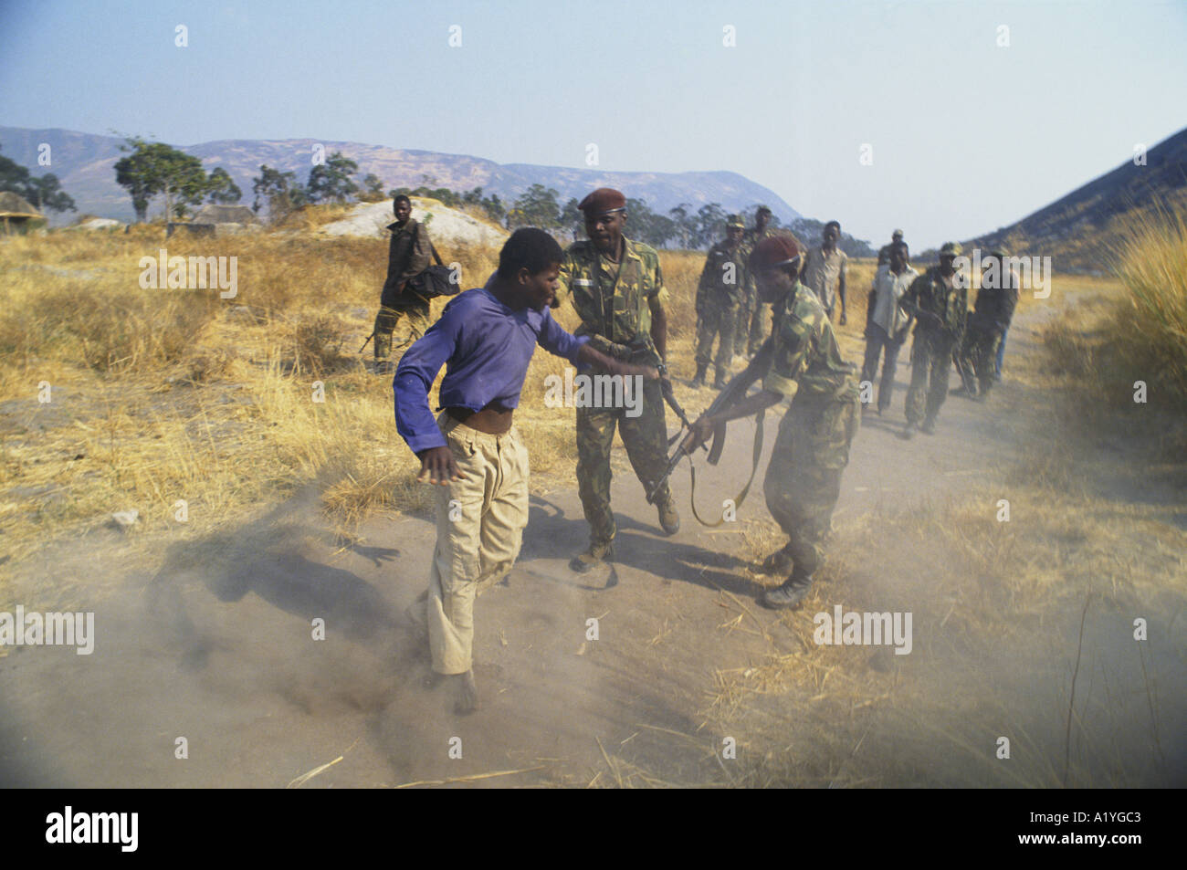 Mpla and unita soldiers hi-res stock photography and images - Alamy