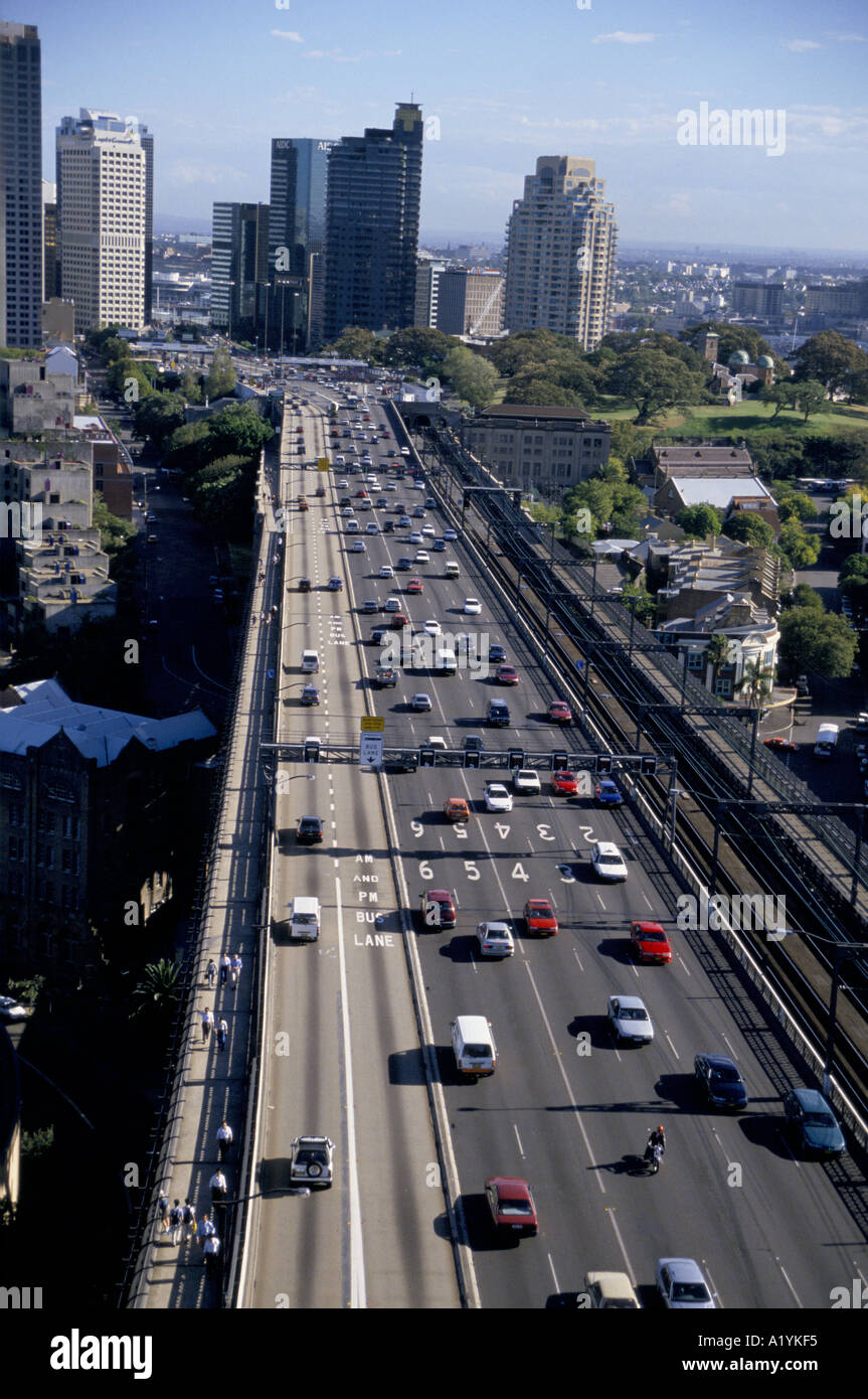 TRAFFIC THROUGH DOWNTOWN SYDNEY, AUSTRALIA Stock Photo - Alamy
