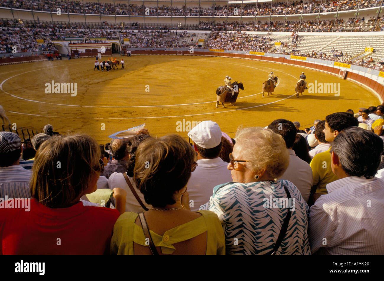 CROWD AT BULLRING Stock Photo - Alamy