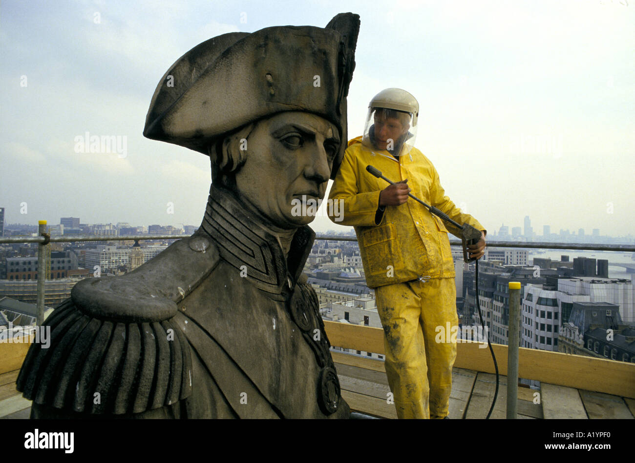 Nelson column cleaning hi-res stock photography and images - Alamy