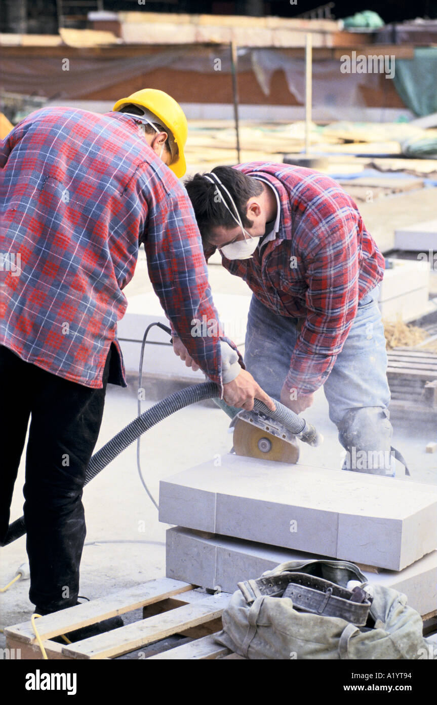 CONSTRUCTION WORKERS PAVING STONE WORK NEW BRITISH LIBRARY LONDON 1 2 ...