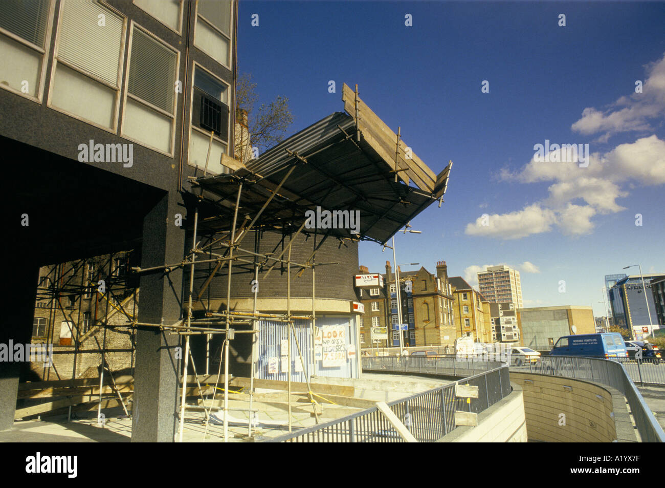 HURRICANE DAMAGE TO SCAFFOLDING ON BUILDINGS S E ENGLAND OCT 1987 Stock ...