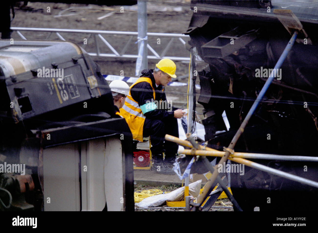 Ladbroke grove crash hi-res stock photography and images - Alamy