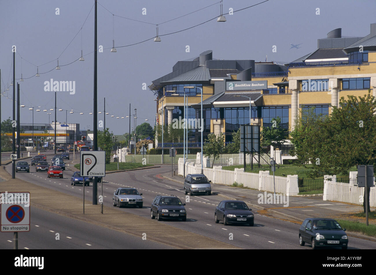 SMITHKLINE BEECHAM HQ ON THE A4 WEST OF LONDON 2000 Stock Photo - Alamy