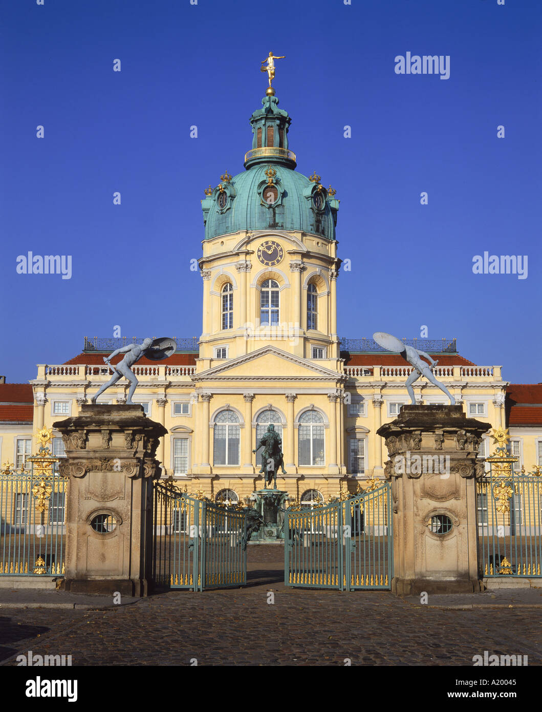 Berlin charlottenburg g hi-res stock photography and images - Alamy