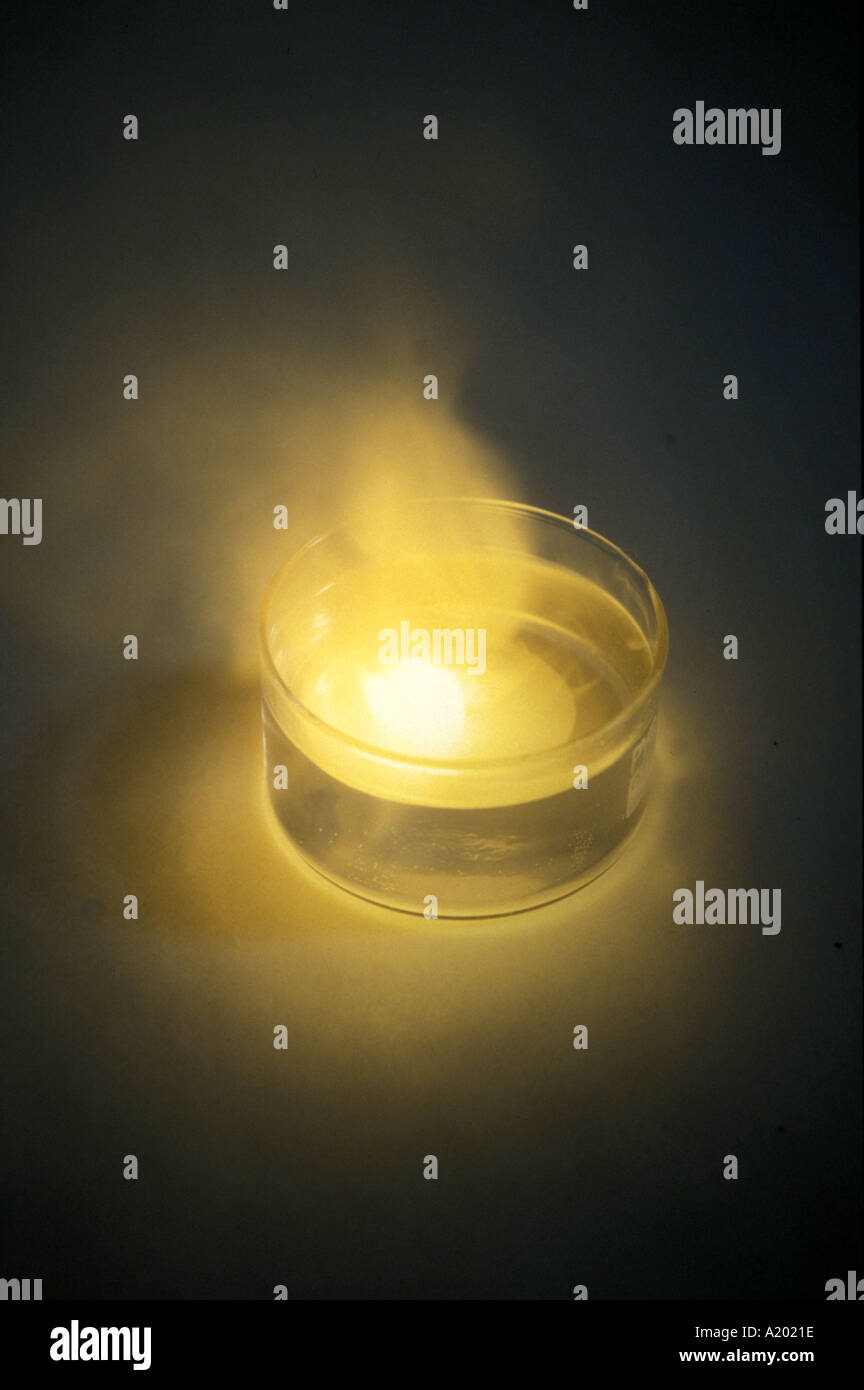 Sodium Metal Cut Hi-res Stock Photography And Images Alamy, 58% OFF