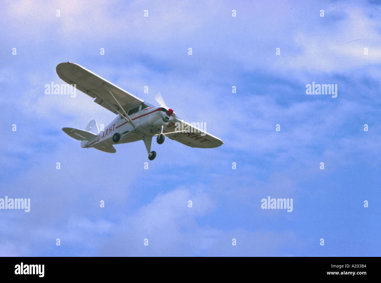 Aeroplane in flight hi-res stock photography and images - Alamy
