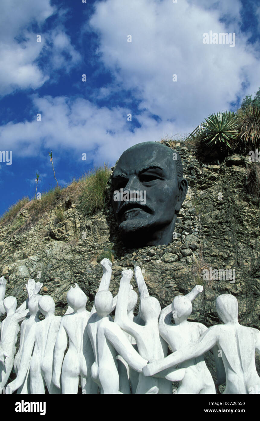 Cuba Lenin statue Stock Photo - Alamy