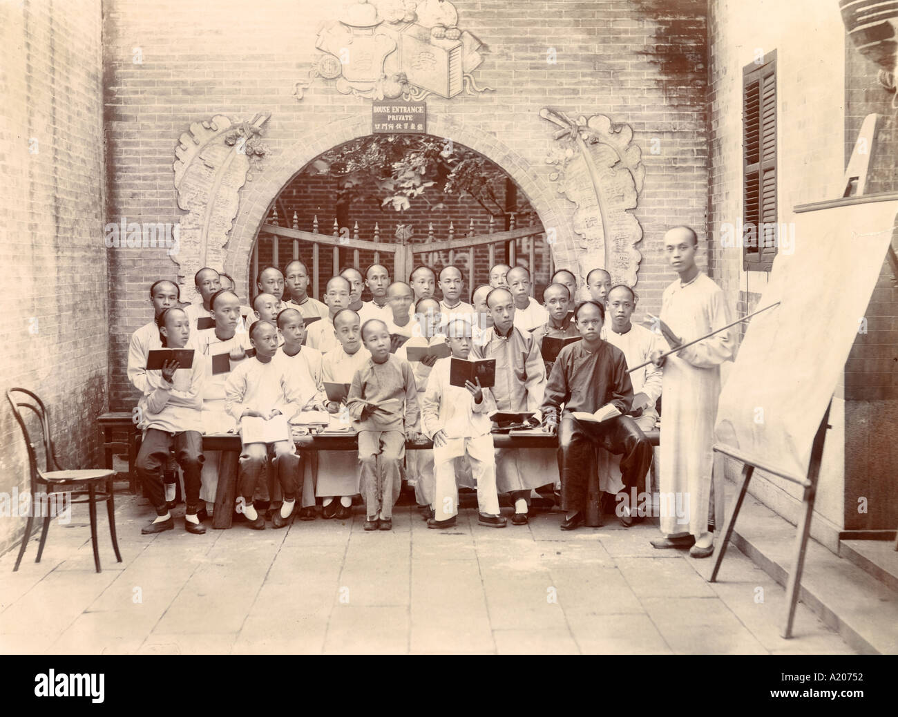 Anglo chinese school hi-res stock photography and images - Alamy