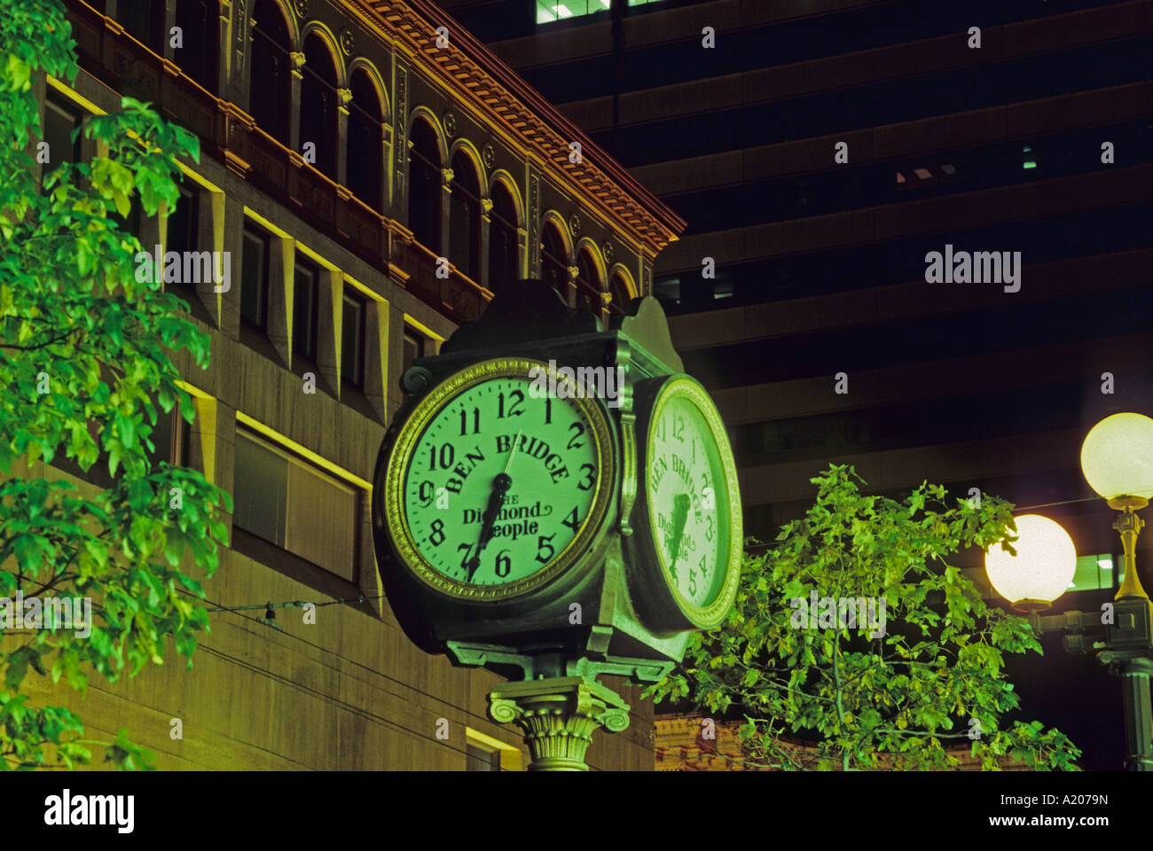 The clock in Seattle U.S.A. North America Stock Photo - Alamy