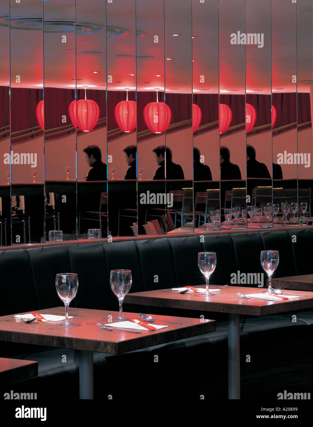 Yellow River Restaurant Cafe Bar Bar detail Stock Photo - Alamy