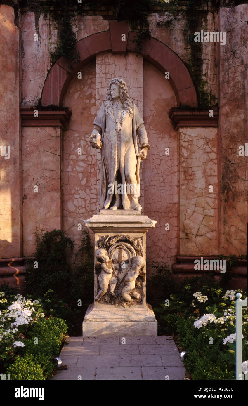 St Thomas Hospital Florence Nightingale Museum Samuel Clayton statue ...