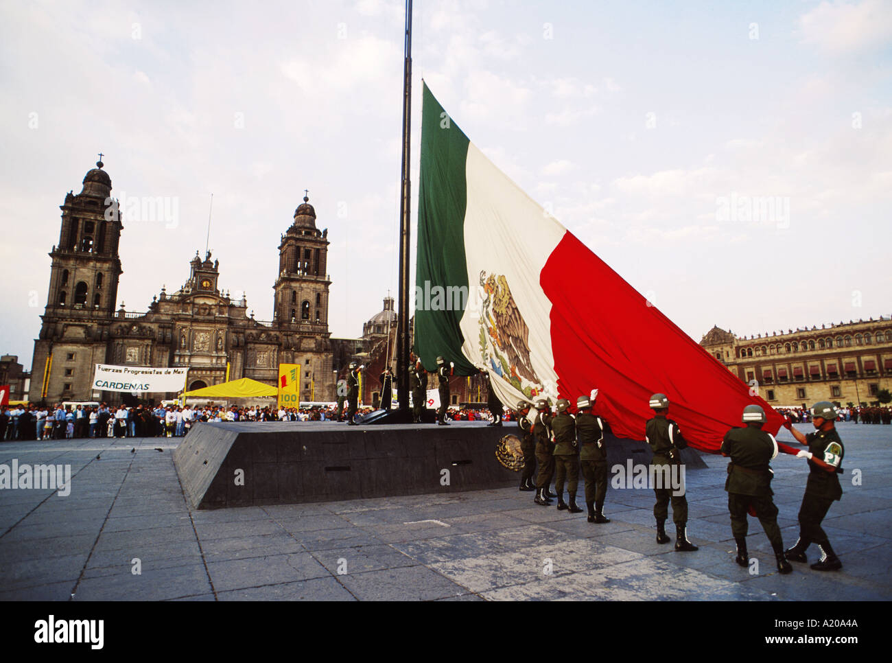 taking the flag down at Mexico City zocalo Stock Photo - Alamy
