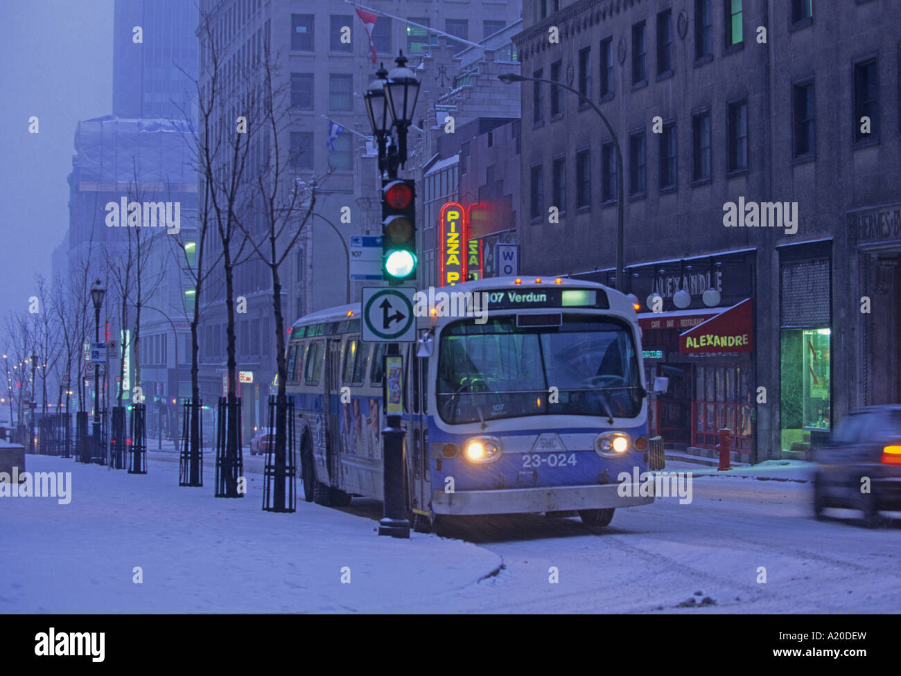Kanada bus hi-res stock photography and images - Alamy