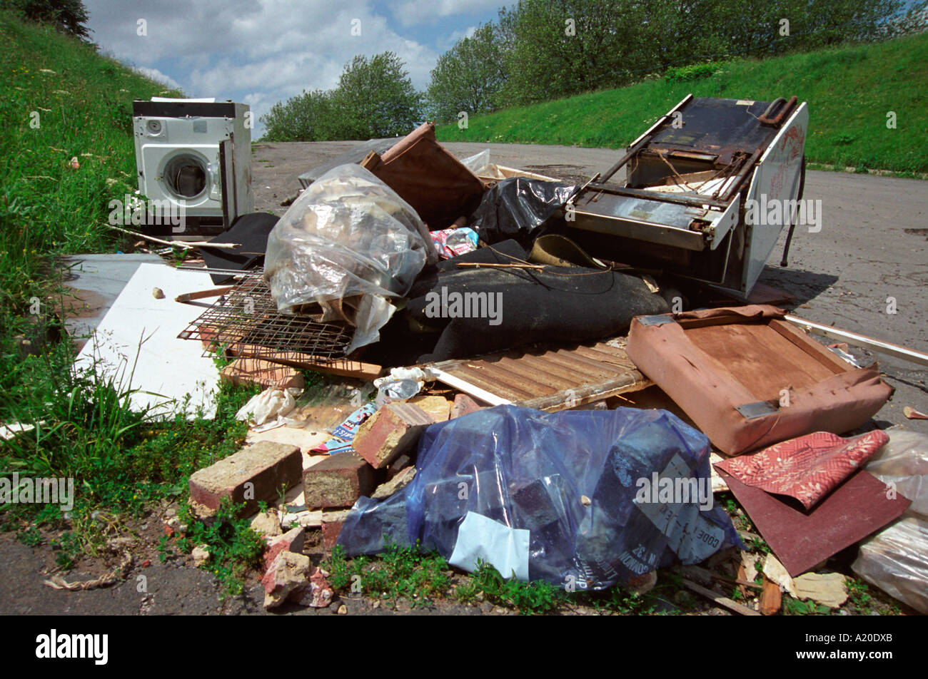 Fly tipping hi-res stock photography and images - Alamy