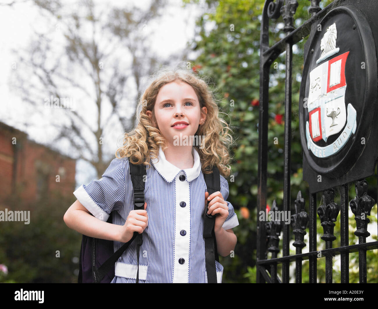 School uniform coat of arms hi-res stock photography and images - Alamy