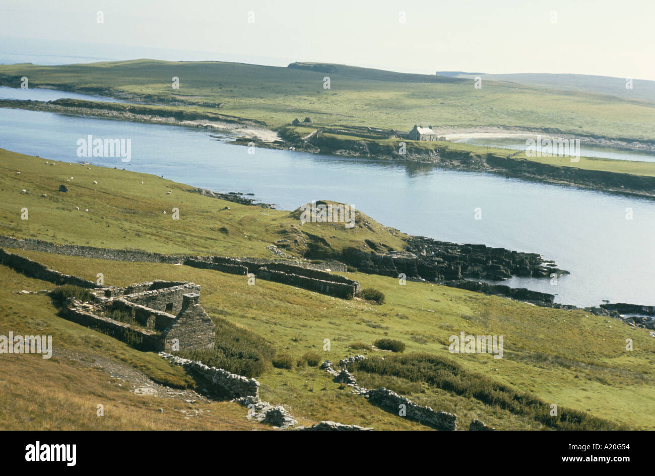 Shetland landscape bleak hi-res stock photography and images - Alamy