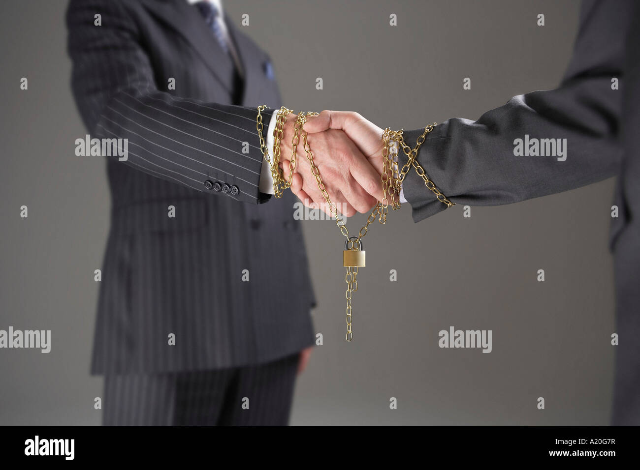 Gold body chain hi-res stock photography and images - Alamy