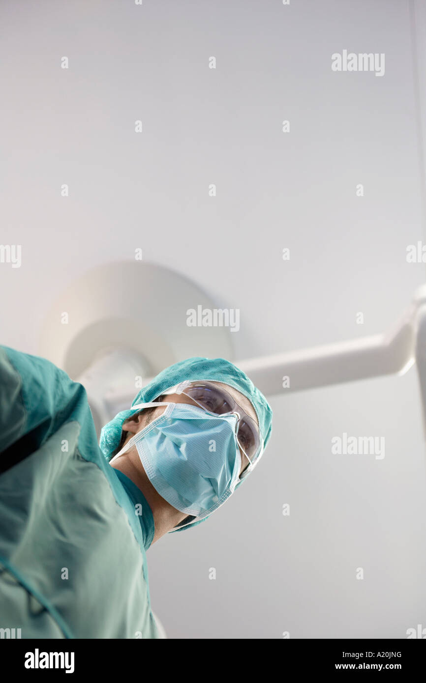 Perspective surgeon surgery surgical hi-res stock photography and ...