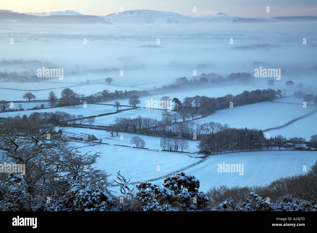 The Cleveland Hills from Cliff Ridge Great Ayton North Yorkshire Moors ...