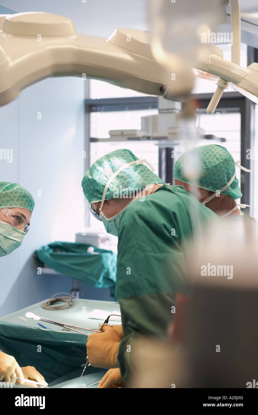 People from behind hospital hi-res stock photography and images - Alamy