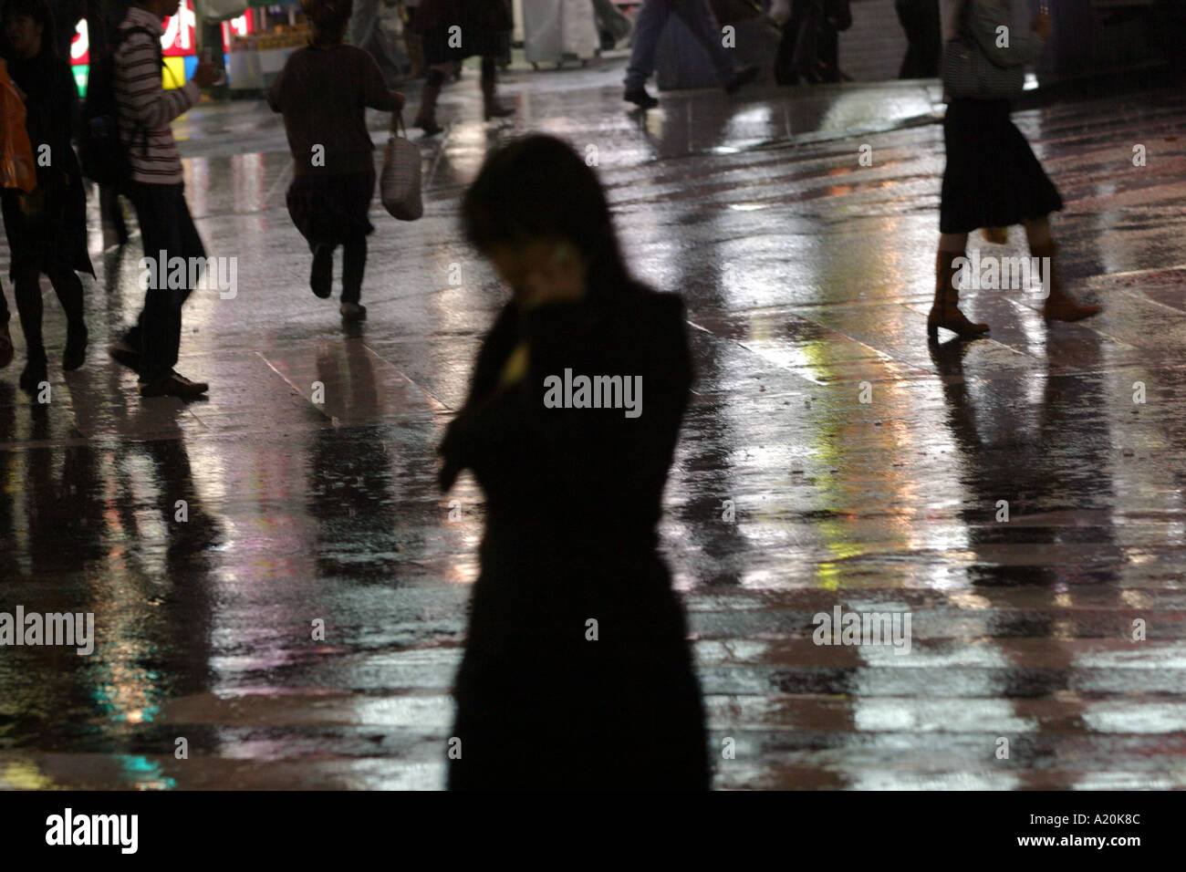 Tokyo reflections in rain hi-res stock photography and images - Alamy