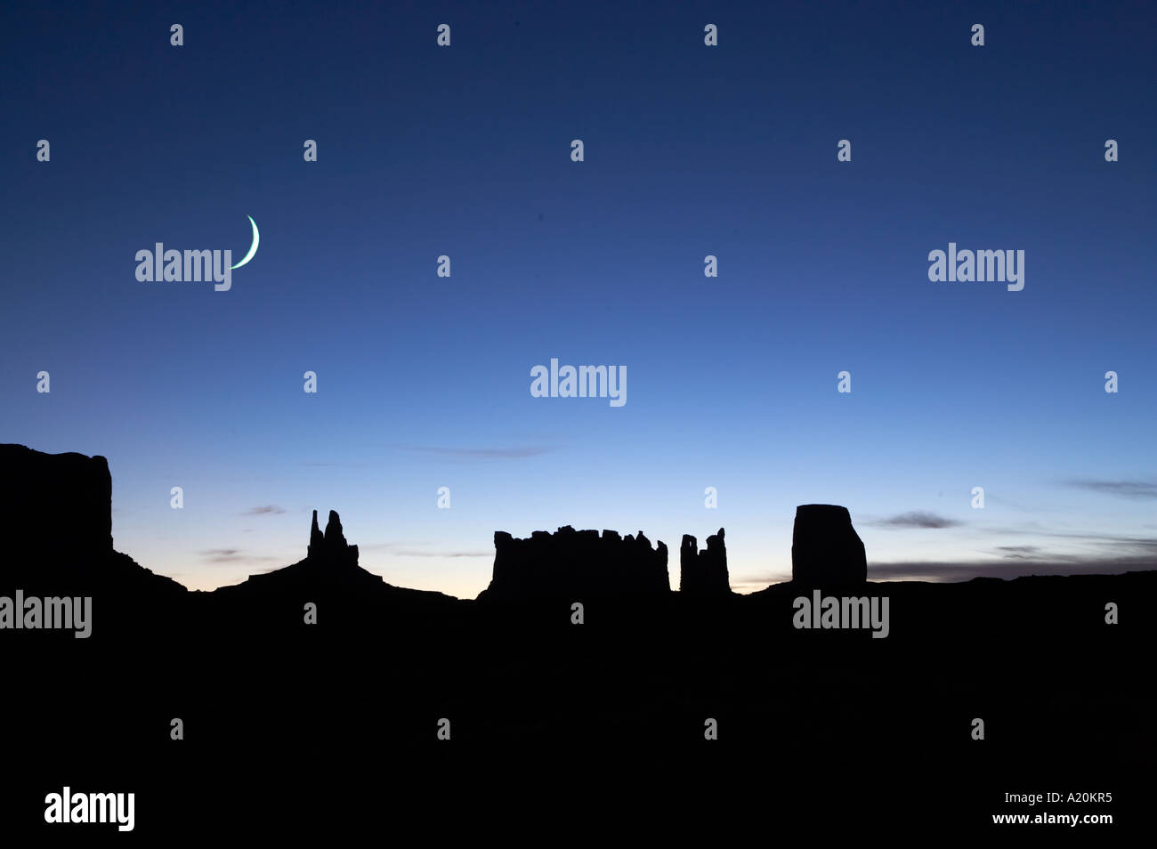 Dawn Skyline Monument Valley Utah USA Stock Photo - Alamy