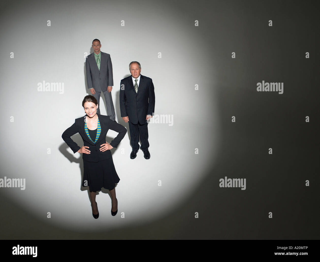 Spotlight group people hi-res stock photography and images - Alamy