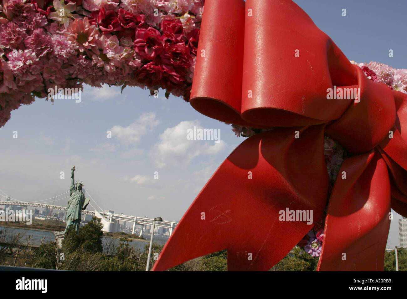 replica of the New York Statue of Liberty, standing in the Odaiba ...