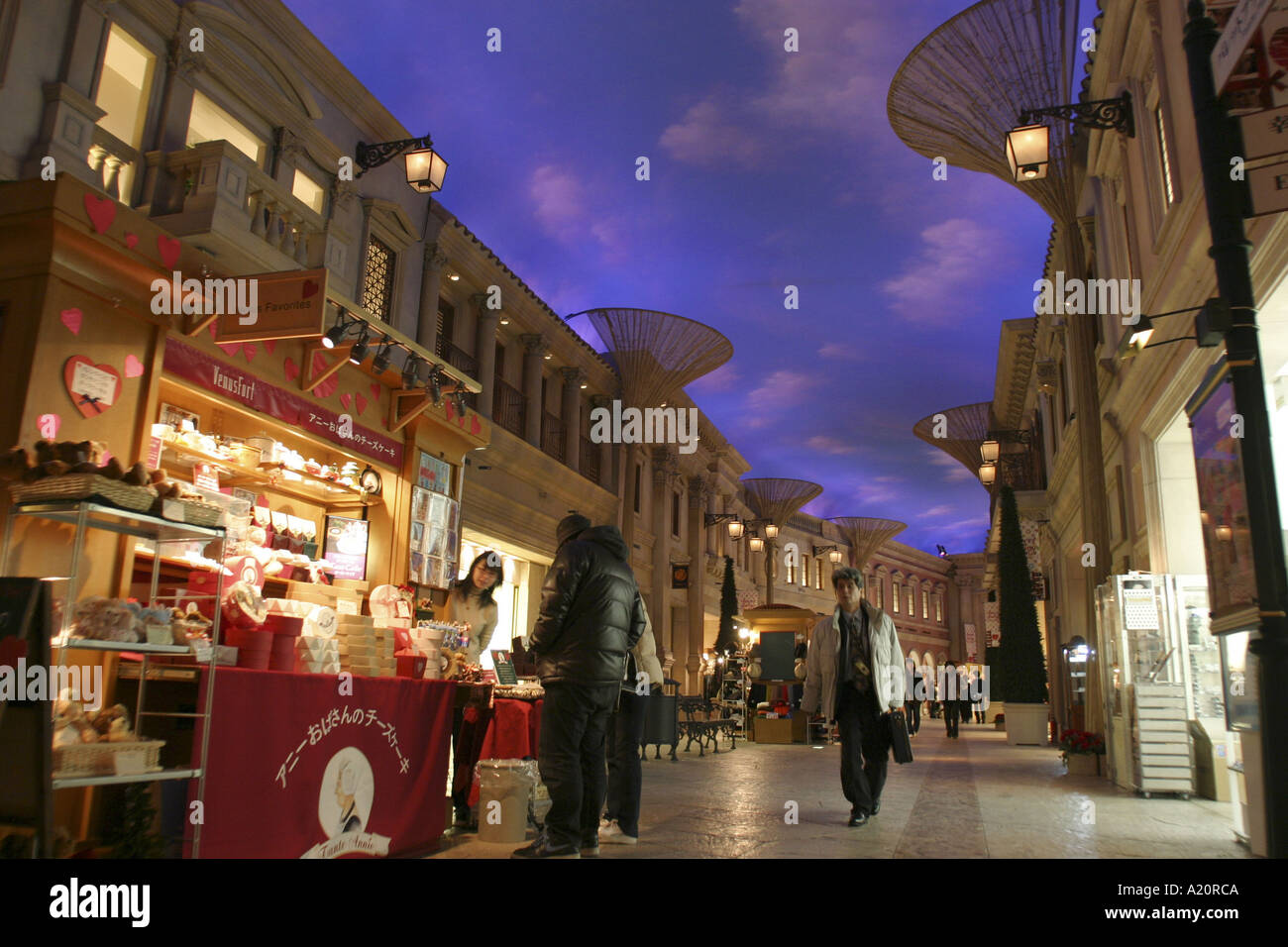 The Italian style Venus Fort shopping mall, Odaiba, Tokyo Bay area ...