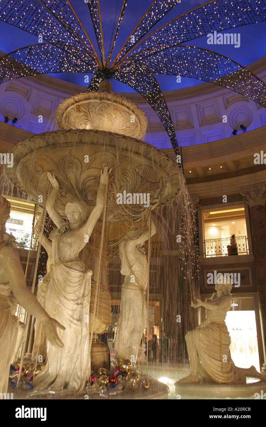 The Italian style Venus Fort shopping mall, Odaiba, Tokyo Bay area ...