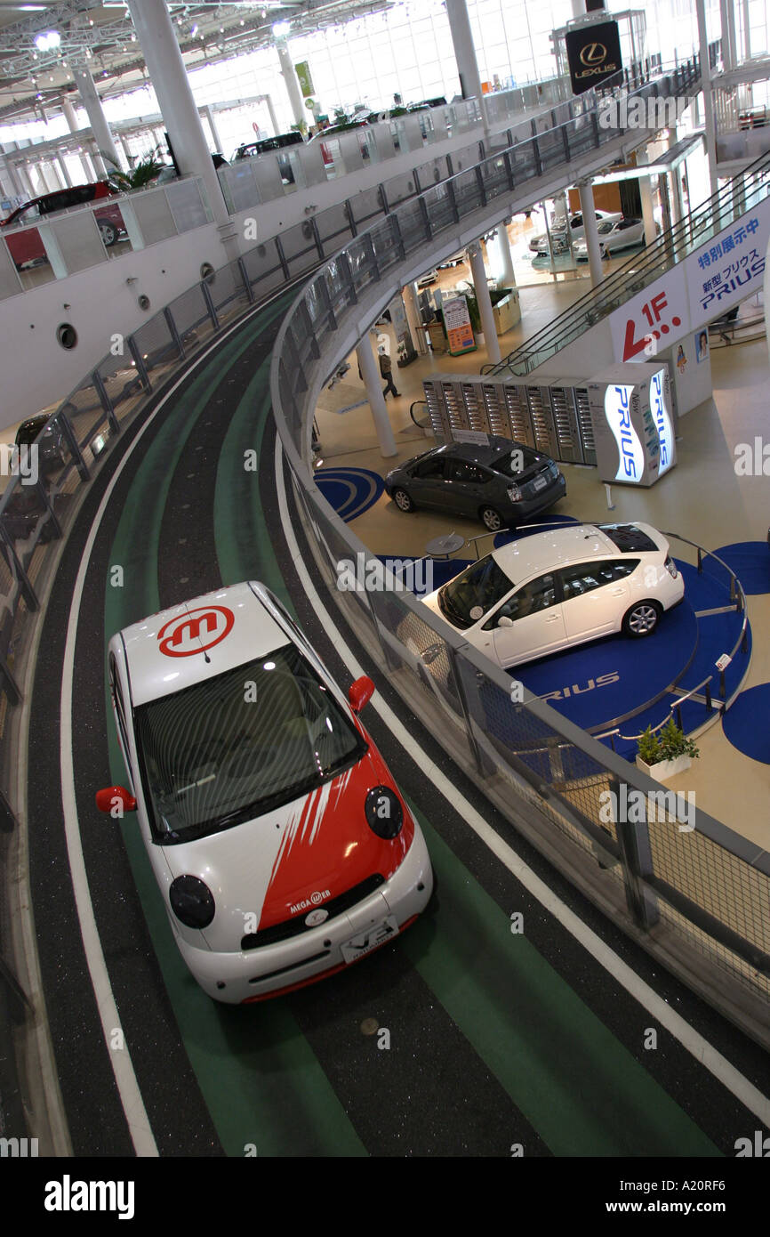Electric car showroom hi-res stock photography and images - Alamy