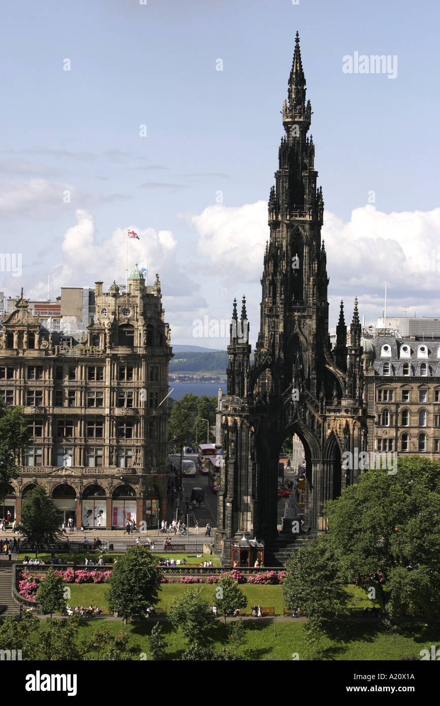 Edinburgh princess street hi-res stock photography and images - Alamy