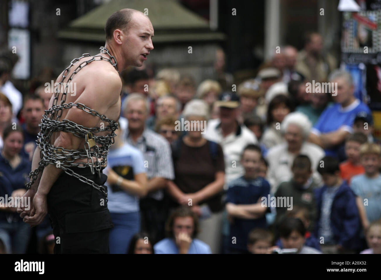 Escape artist hi-res stock photography and images - Alamy