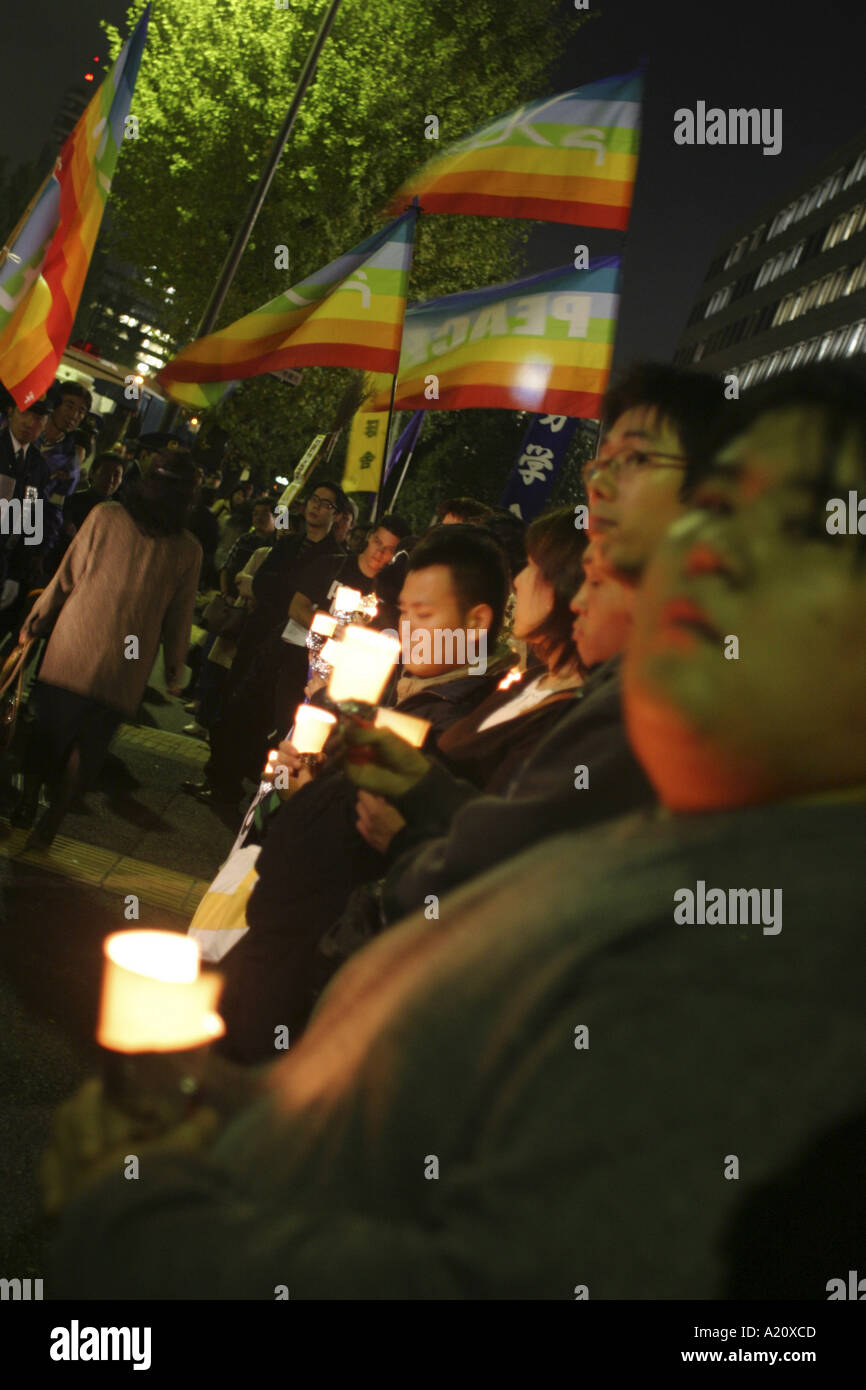 Candle lit vigil hi-res stock photography and images - Alamy