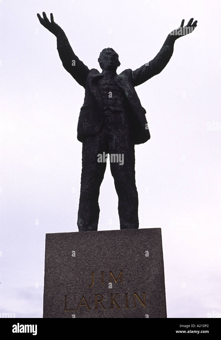 Jim Larkin Statue O'Connell Street Dublin Ireland Stock Photo - Alamy